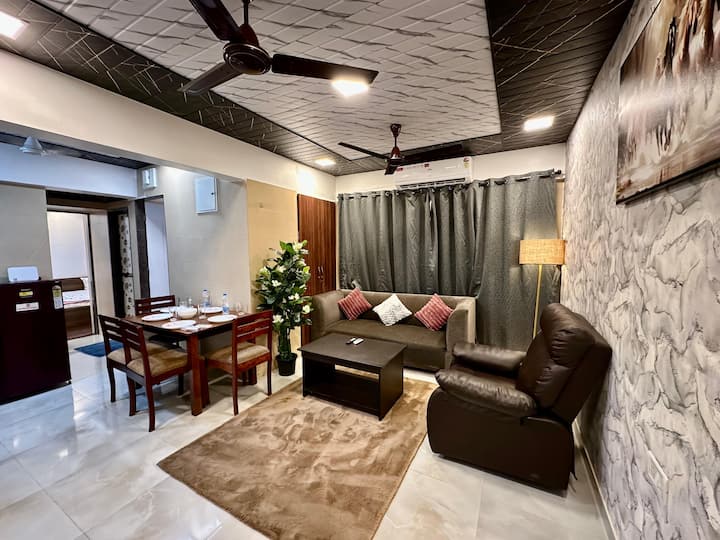 Luxury 2bhk Flat, Close To Airport And Metro! - 孟買