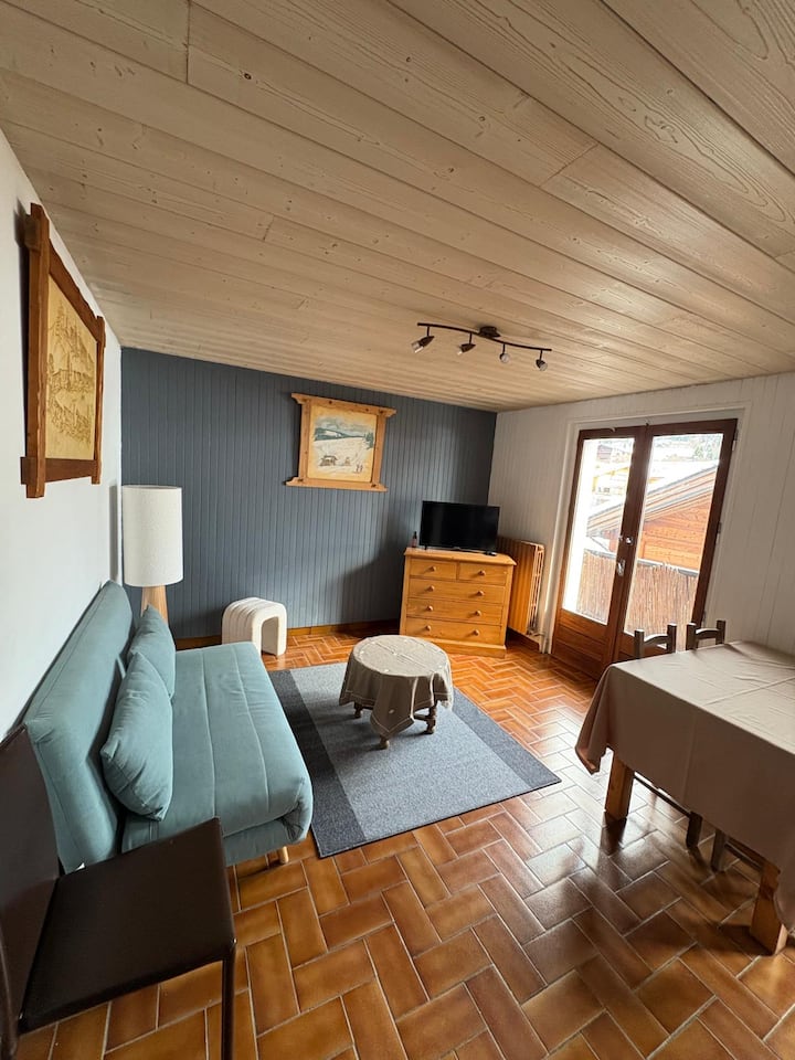 Proche Centre: Appartement Type 2 - 2ème éTage - Montriond