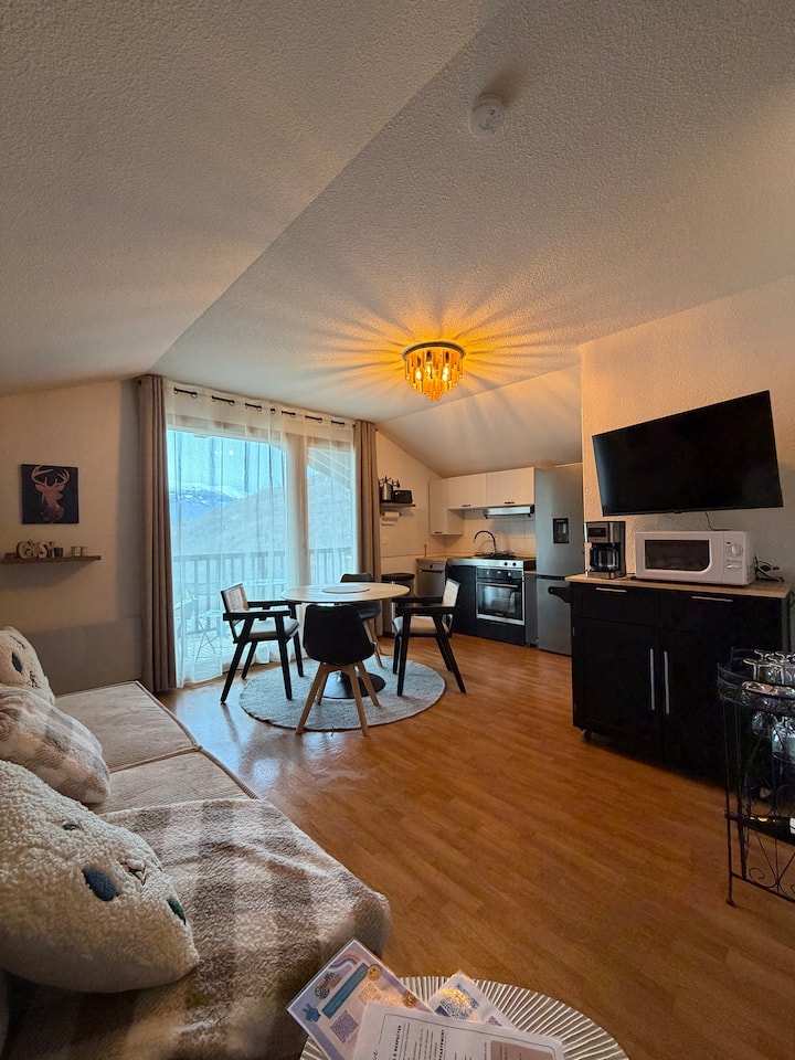 Appartement Avec Balcon - Vue Montagne 4 Personnes - Savoie