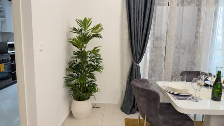 Elegant 8th Floor River View Apartment Eloge Tower - Kinshasa