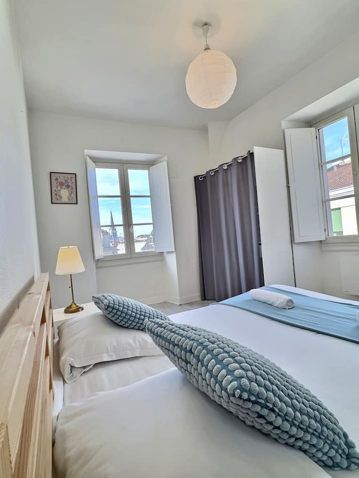 Wonderhost, Les Apparts De La Place Margot (3d) - Pau, Francia