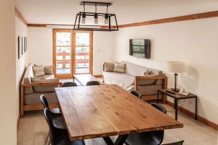 Hermoso Y Amplio Departamento En Cerro Catedral - Chile