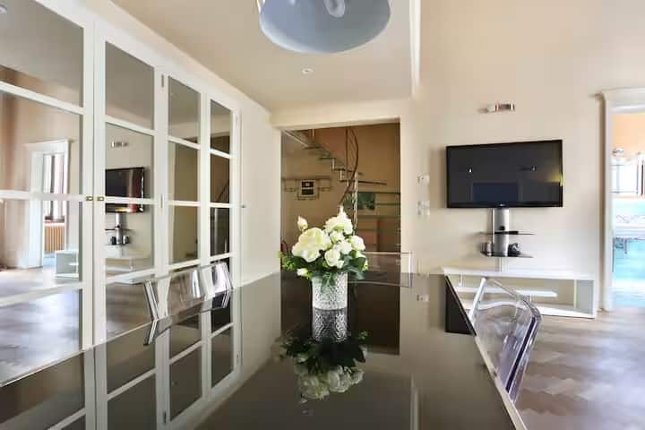 Nell'appartamento Del Principe, Modern And Luxury - Florenz