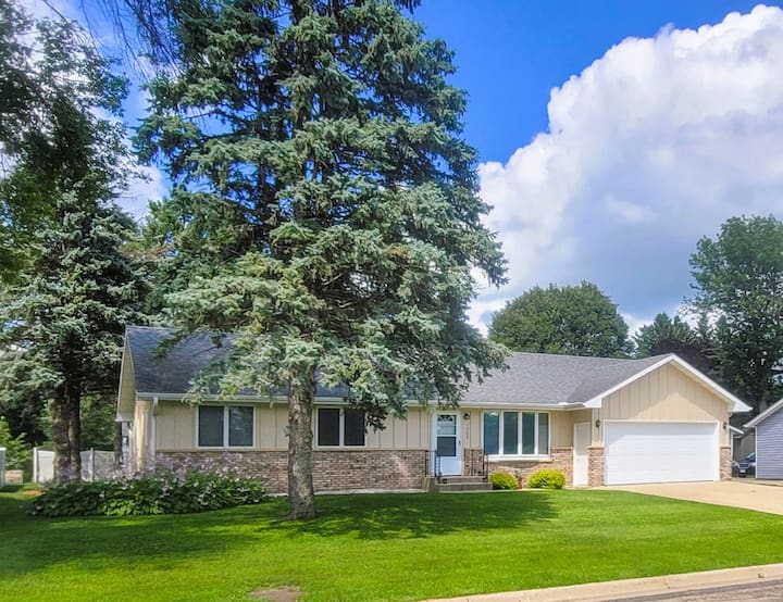 Parkview Retreat-exercise Room, Pool Table & More! - Nerstrand Big Woods State Park, Nerstrand