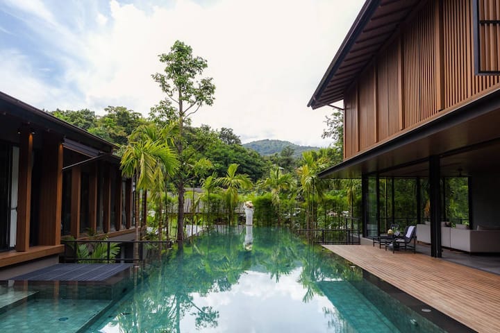 Villa Uchi Luxury All Inclusive 6 Br Pool Villa - Chiang Mai