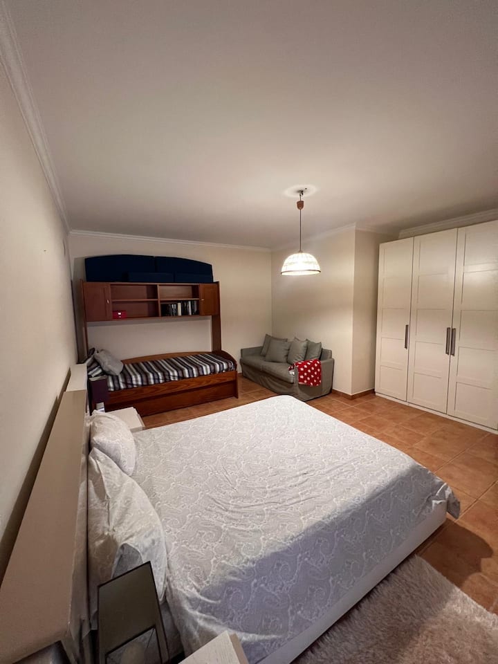 Modern Bedroom Plus A Pool - Ericeira