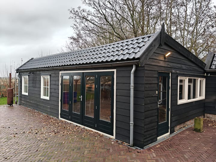 Bij Maud - Netherlands