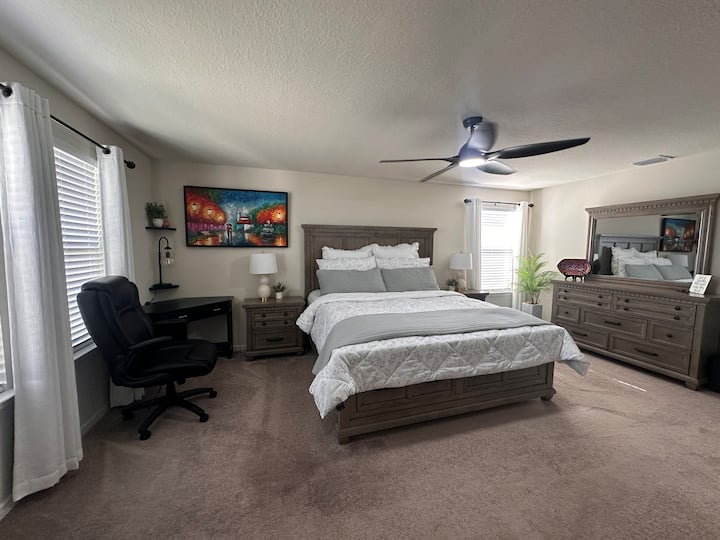 Comfy And Cozy Private Master Suite And Bathroom - St. Cloud, FL
