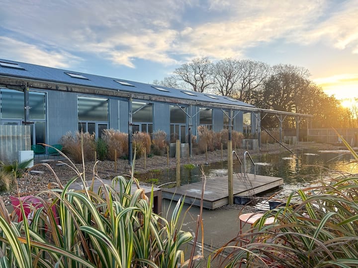 Eco Loft Getaway + Swimming Pond Near Hastings - Hastings