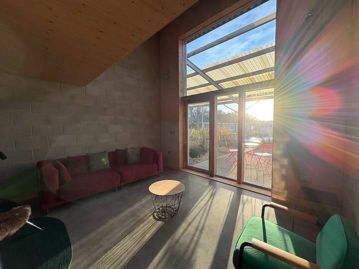 Swimming Pond + Sauna Retreat Near Rye & Hastings - Hastings, UK
