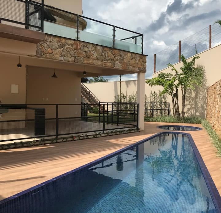 Casa Charmosa Com Piscina + Natureza, Pet Friendly - Serra Negra