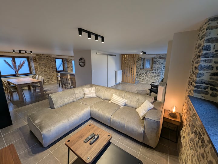 Le Marie-rose : Charme & Pierre Porte Des Fagnes - Limbourg, Belgique