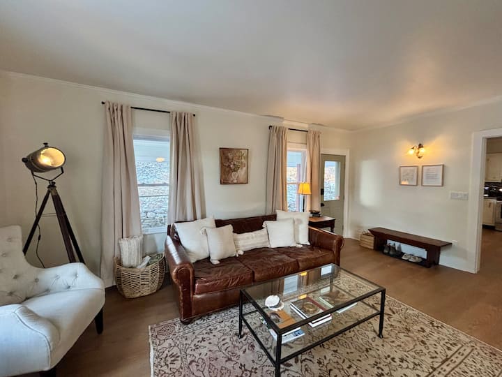 3/2 Modern Colonial - The Waterfall House - Bath, NY