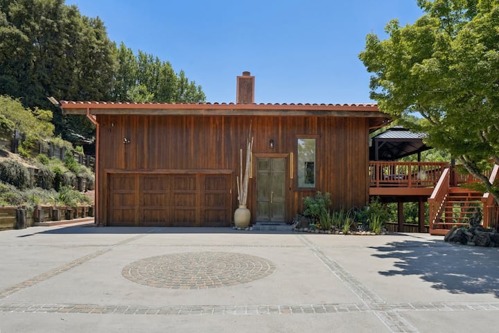 Cupertino Hills Executive Home Near Apple-park - Los Altos, CA