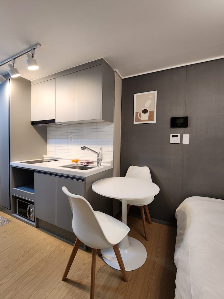 하루스테이/성심당롯데 도보/용문역/호텔침구/넓은건물주차장/주변맛집/여성안심/대전의중심 - Daejeon