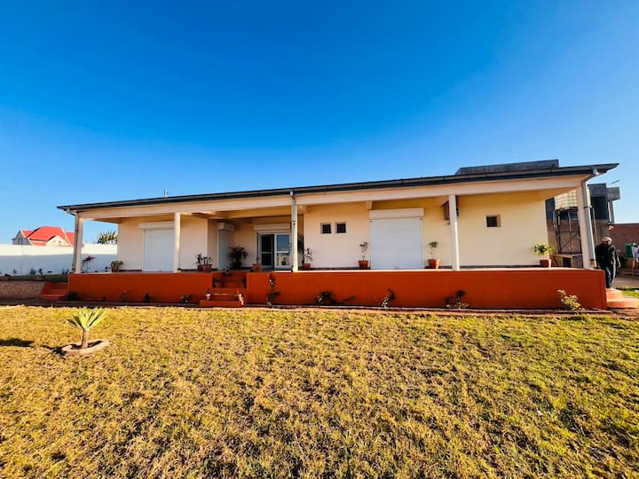 La Villa Nenia, Un Havre De Paix - 안타나나리보