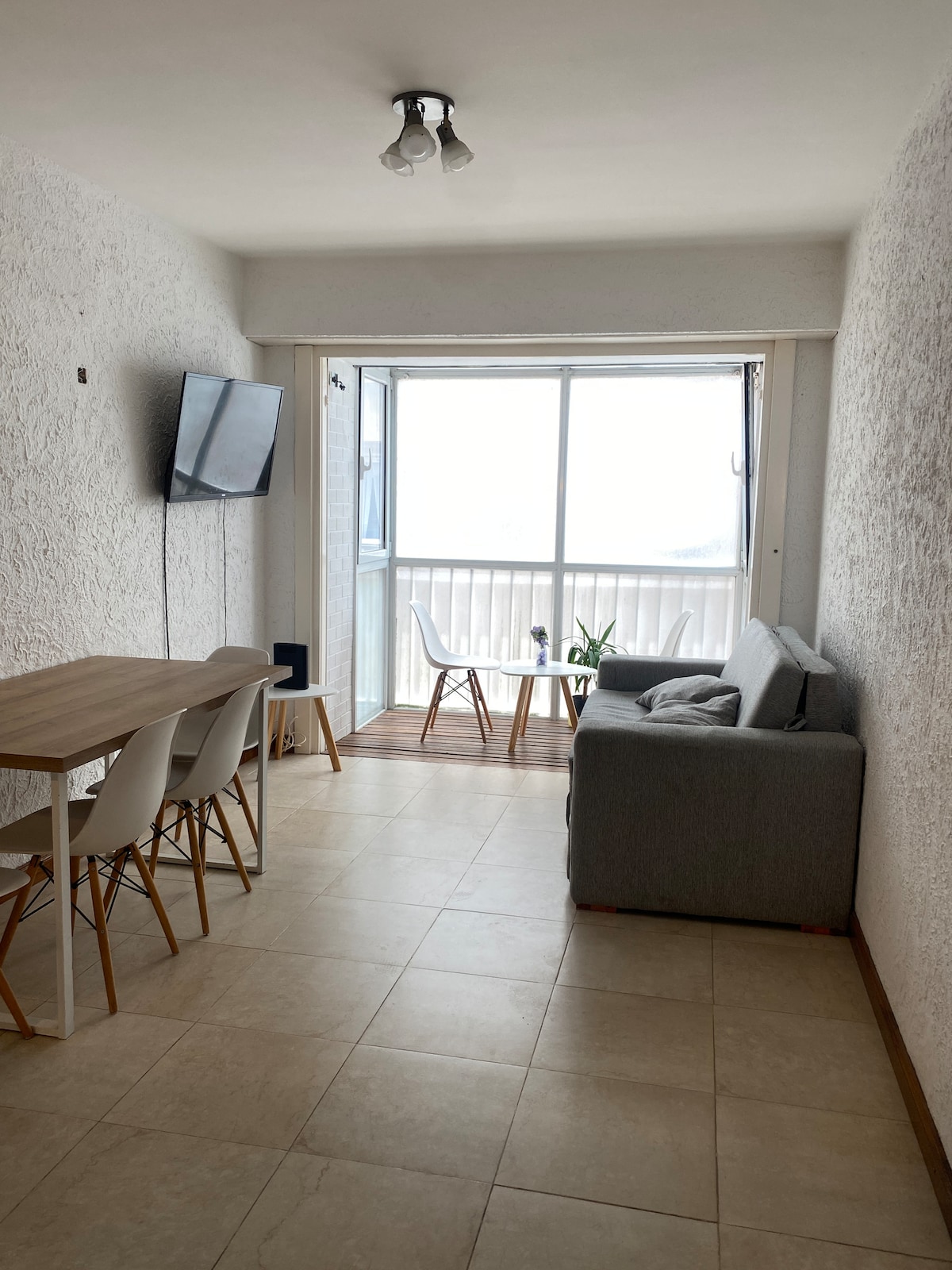 Very nice apartment with a side view of the ocean - Apartments for Rent ...