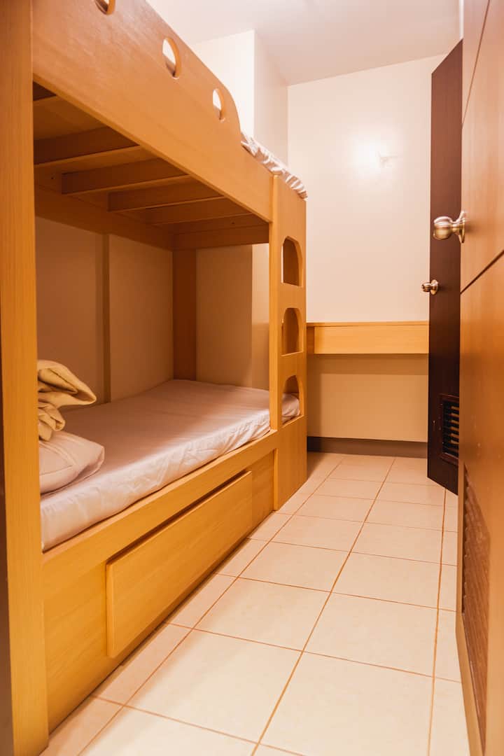 Unidades combinadas de luxo VIP de 6 quartos perto de Okada e NAIA ...