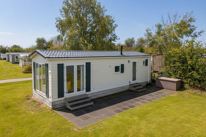 Chalet Langs De Kleine Haven - Op 5* Vakantiepark - Workum