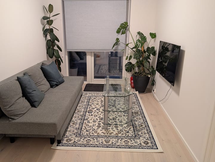 Quiet 2br Retreat With Kitchen & Aquarium - Stavanger