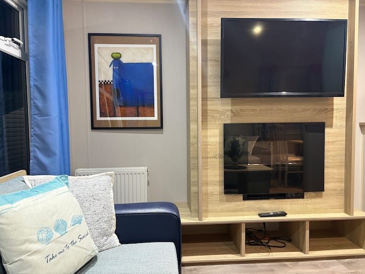 The Pine Cove Holiday Home - Dorset