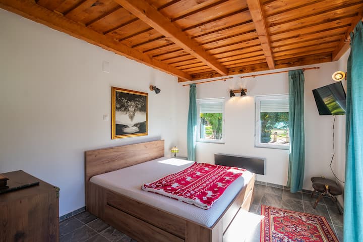 16 Fős Pihenőbirtok Kültéri Jakuzzival - Kaposvár