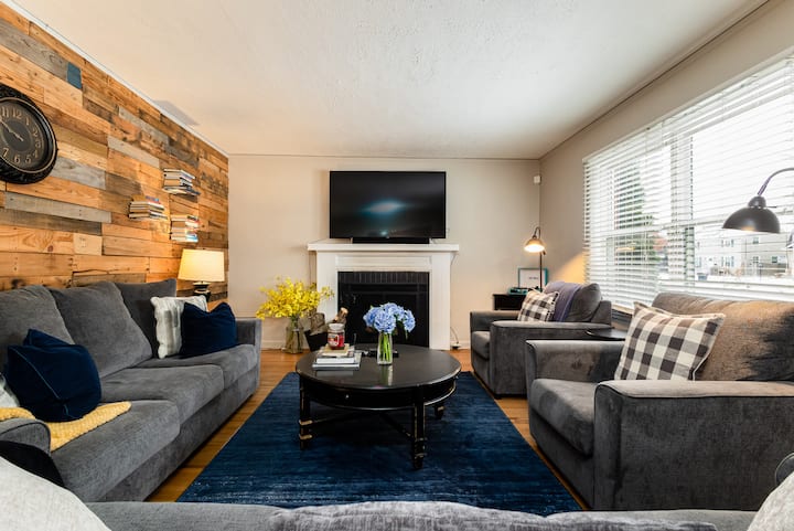 Quiet South Bend Retreat Near Nd With Hot Tub - South Bend, IN