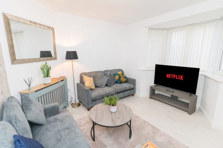 Contractor House | 3bd | Free Parking | Fast Wifi - Wolverhampton