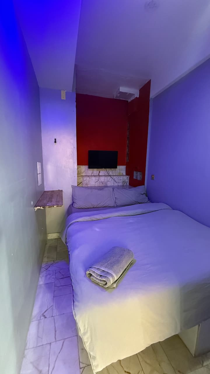 B3 Private Room, Shared Bathroom Patong - Patong Beach