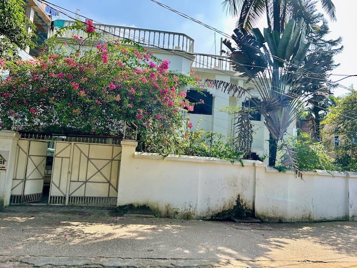 1 Minute Walk From Sreemangal Railway Station - Bangladesh