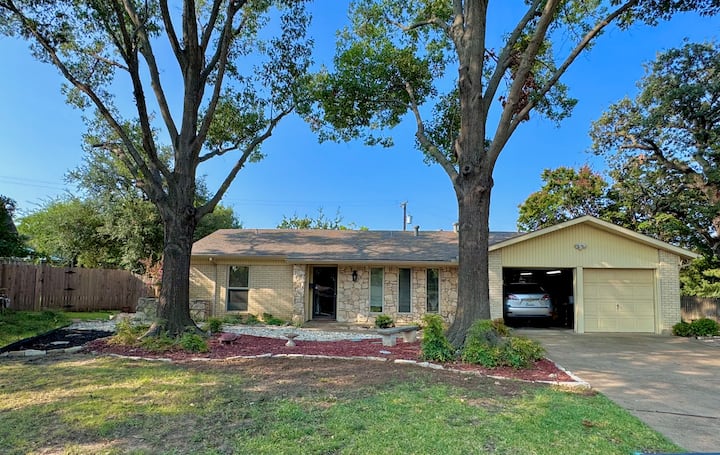 World Cup House: Dallas Stadium (~2 Miles) - Arlington, TX