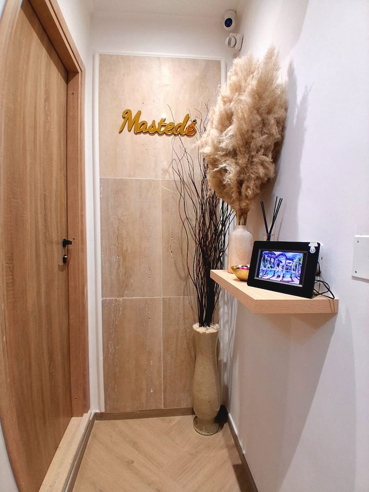 Mastedè – Un’atmosfera Che Sorprende - Tivoli