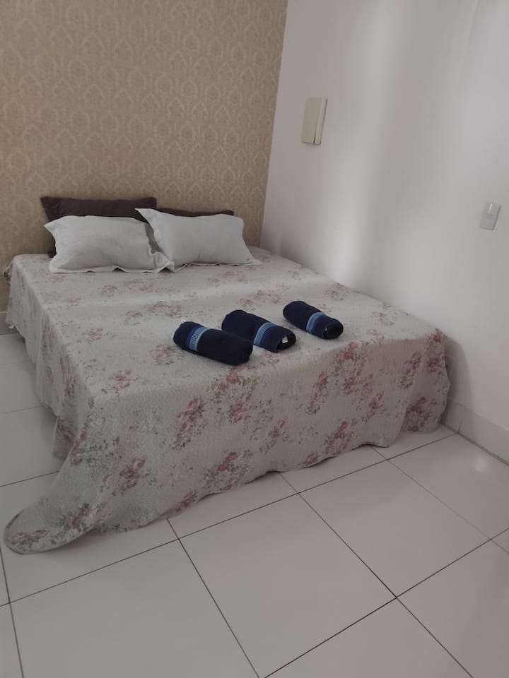 Quarto Familiar Em Pousada - Goiânia