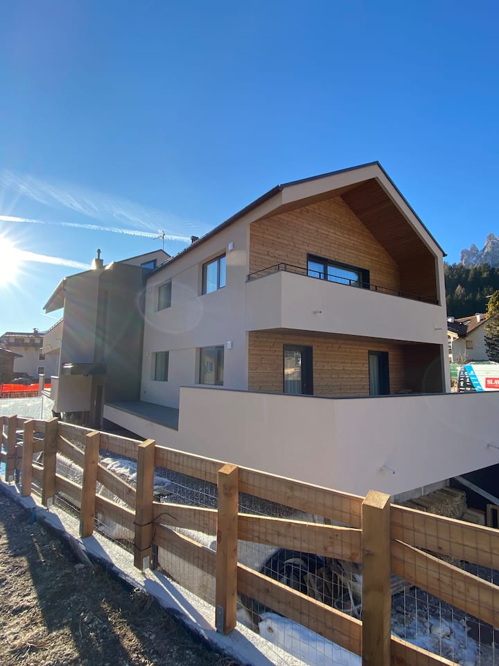 Ciasa Ruez Appartamento Con Terrazza Panoramica - Pozza di Fassa