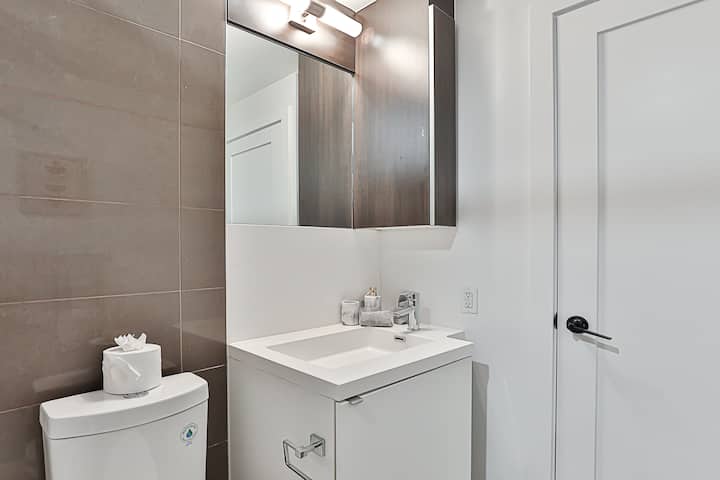 3 Bedroom Condo Beside Cn Tower With Free Parking - Richmond Station - Toronto