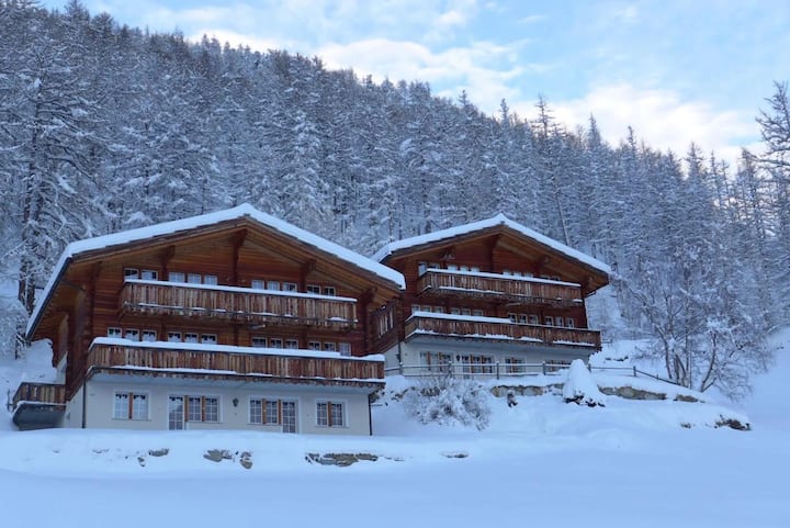 True Outdoor Adventure At Chalet Hidden Peak - Saas-Fee