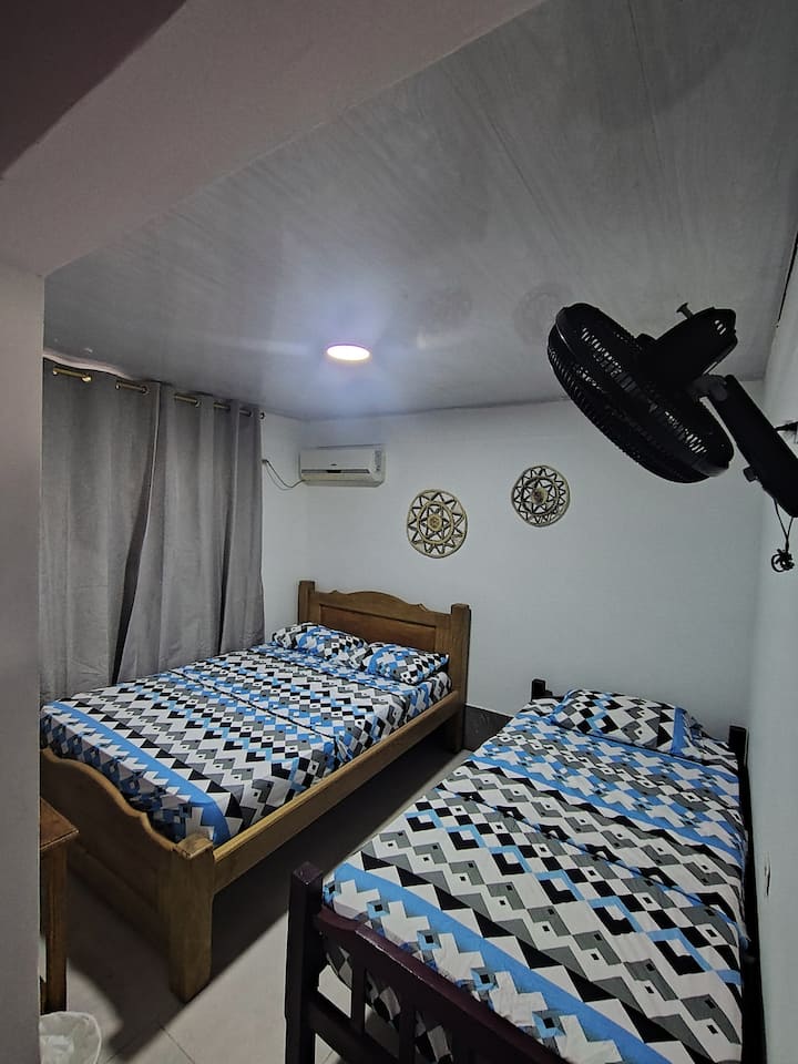 Habitacion Triple Hostal Milimar. Rincón Del Mar - San Onofre