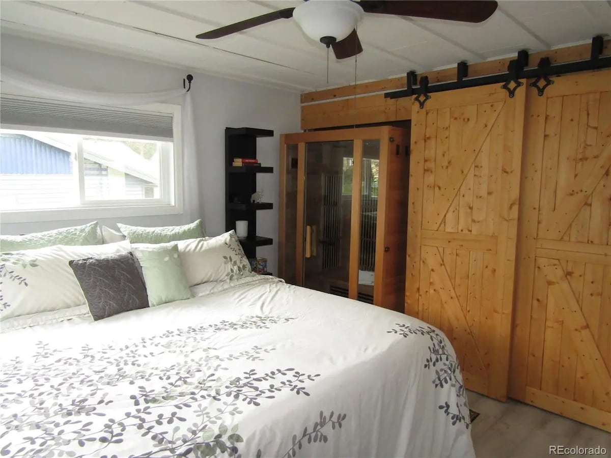 Cozy Mountain Retreat - Sauna - Wood burning Stove - Cabins for Rent in ...