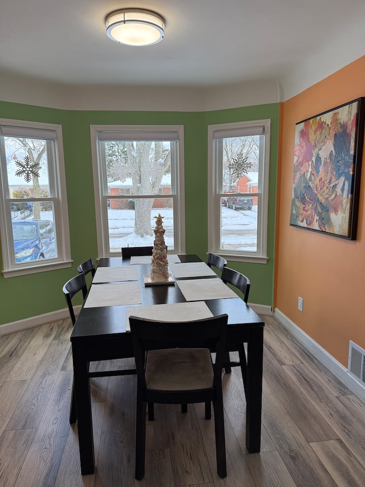 Cozy Place In Oak Park - Oak Park, MI