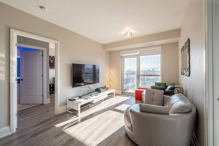 Newly Renovated Luxury Private Unit 3 Br W 2 Baths - Toronto