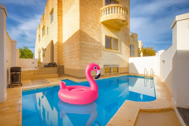 Luxury Villa With Pool, Front Of Beach & Waterpark - Málta