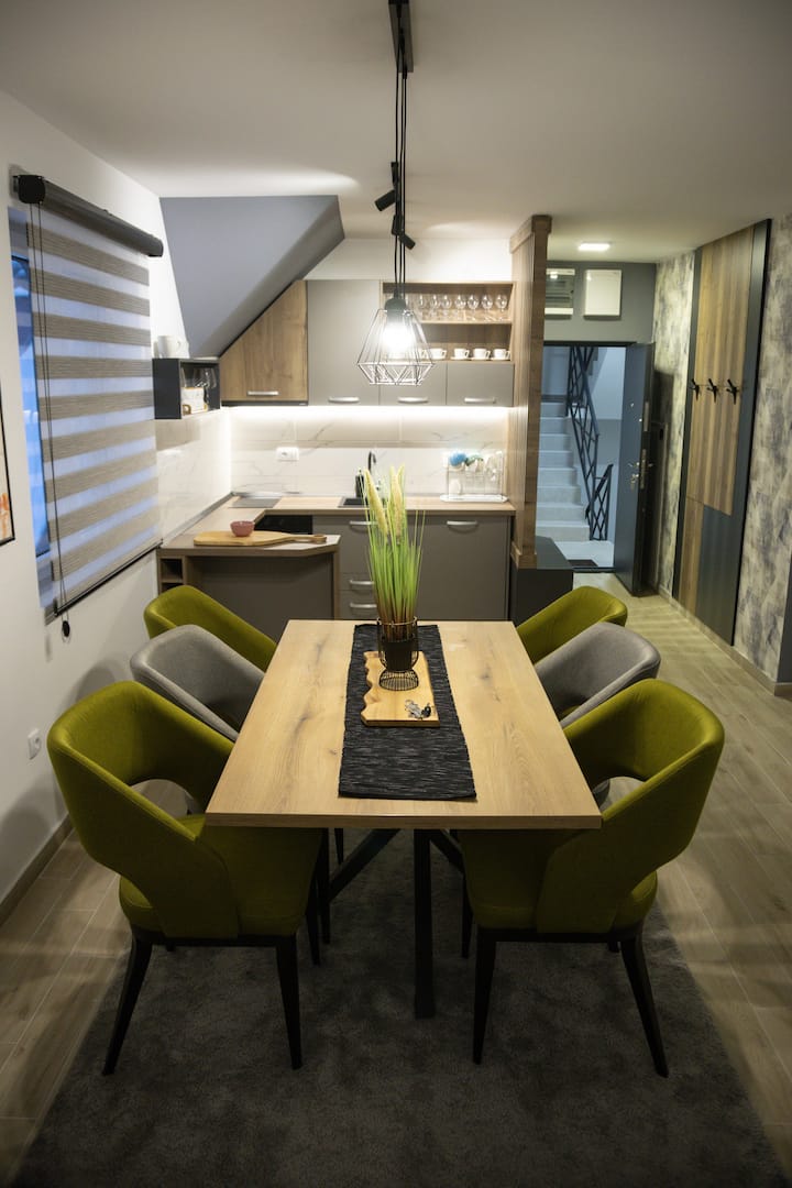 Stylish Mountain Retreat • Spacious 2bd Apartment - Kopaonik