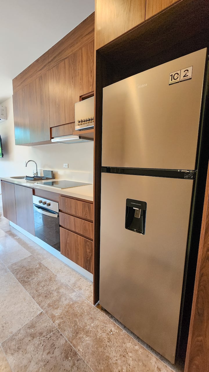 Luxurious Condo, Walk To The Beach & 5th Ave - Playa del Carmen