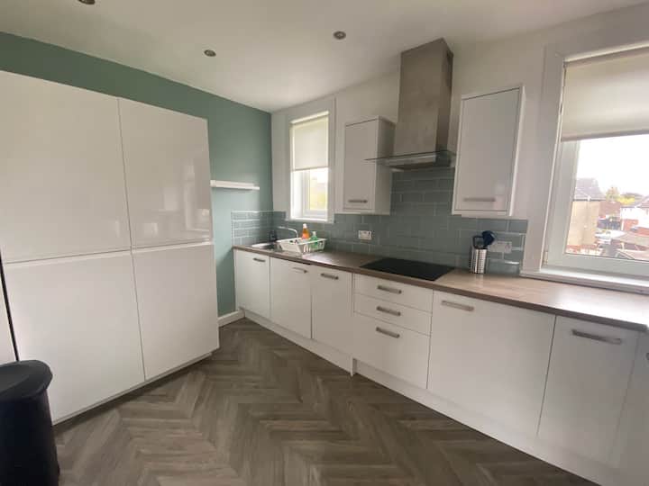 4br Sleeps 8 | Free Parking | Near Glasgow - Glasgow