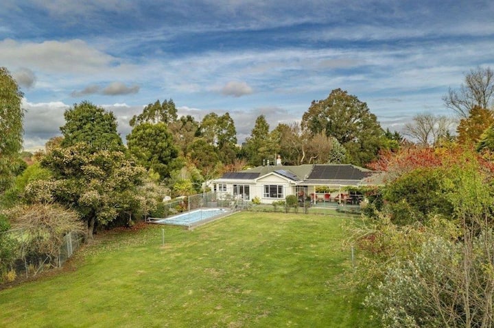 Robyn’s Garden Retreat - Waipukurau