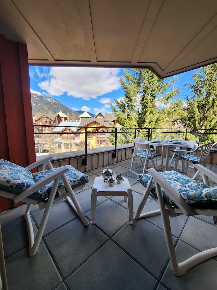 Your Stay With Pool, Hot Tub, Sauna, Walk To Lift - Whistler