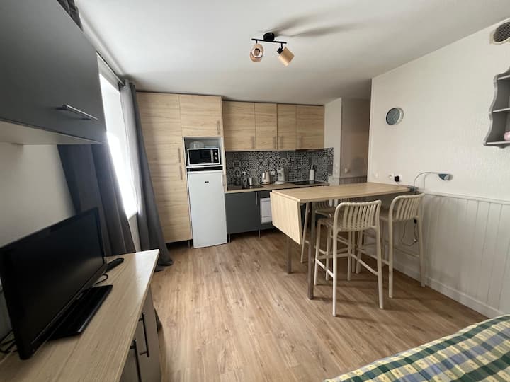 (New) Charmant T2, Centre Village, Refait à Neuf - Cauterets