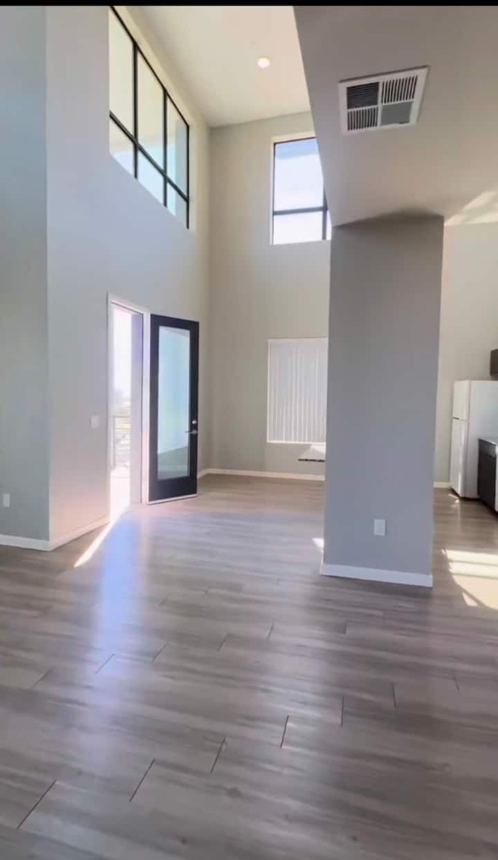 2br 2ba 2-story Executive Suite! (1539sqft) - Avondale, AZ