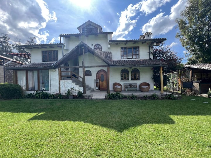 Casa De Campo Familiar, Con Jardín Y Asadero - Napo