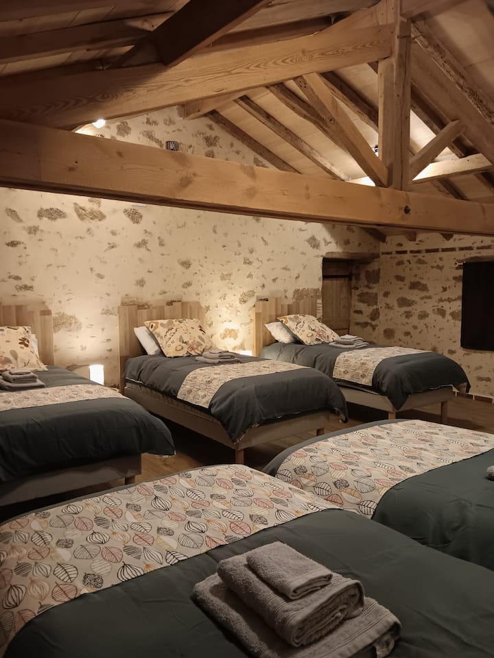 Gîte 10 à 15 Personnes "Les Charmes Des Tilleuls" - Bressuire